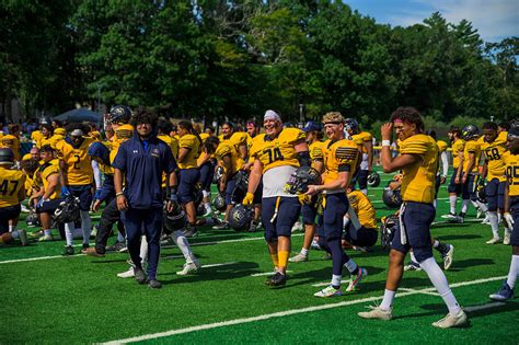 Zenfolio Umass Dartmouth Athletics 9 3 Vs Husson