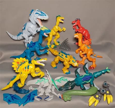 Jurassic World Hero Mashers Indominus Dilophosaurus Velociraptor