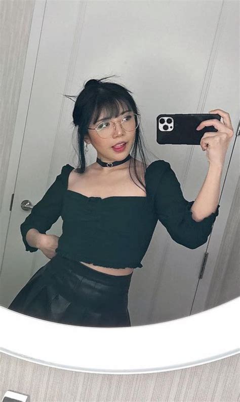 Pretty Lily Rofflinetvgirls