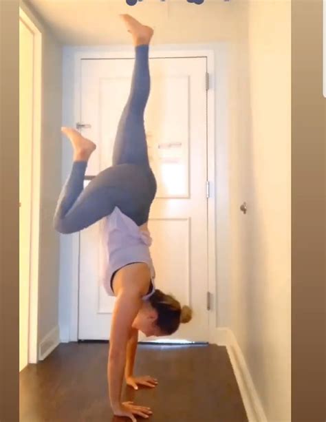 Amanda Balionis Renners Feet