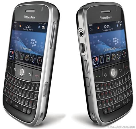 BlackBerry Bold 9000 pictures, official photos