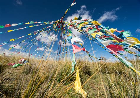 经幡风马旗风马旗和幡图片风马旗大山谷图库