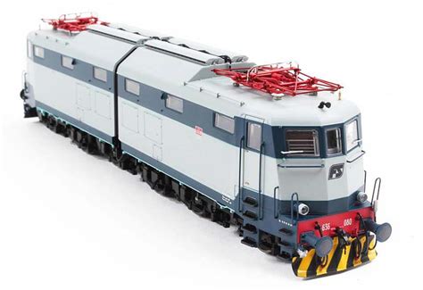 E636 Lima Expert E Le Models Le Vite Parallele Dentro Le Mura Di Valest Elor