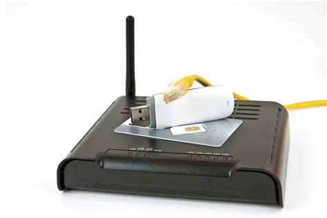 Router Dan Kabel Ethernet Stok Foto Router Dan Kabel Ethernet Gambar Bebas Royalti Depositphotos