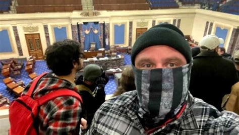 Организаторот на нападите на Капитол во 2021 доби 17 години затвор Дознај на Време