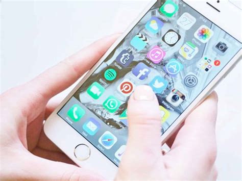 9 Of The Most Useful Apps You Need On Your Phone Society19