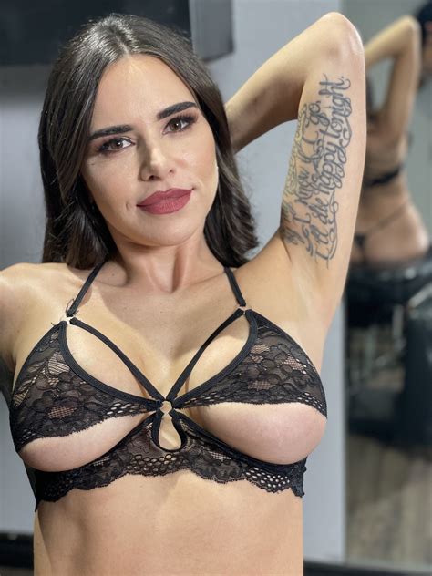 SexLikeReal On Twitter BTS With The Breathtaking Thatgirlsuttin For SLROriginals