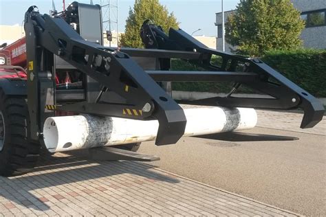 Pipe Handler At Best Price In Gurgaon By Manitou South Asia Private