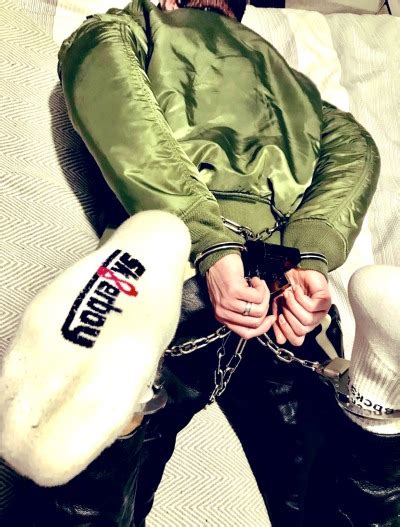 Skin Leder Gummi Tumblr Com Tumbex