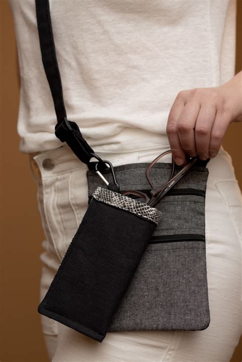 Attachable Glasses Case