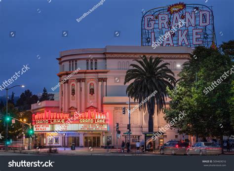 414件の「grand Lake Theater」の画像、写真素材、ベクター画像 Shutterstock