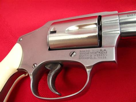 Smith And Wesson Model 640 3 Ss 357 Mag Hammerless W Extra Grips