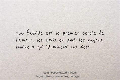 La Famille Est Le Premier Cercle De Lamour Comme Des Mots