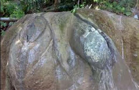 Batu Unik Yang Berselimut Legenda Rakyat Di Indonesia