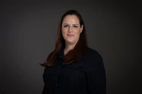 Spotlight Sarah Alexander Director Financial And Professional Services Hr Search Oakleaf