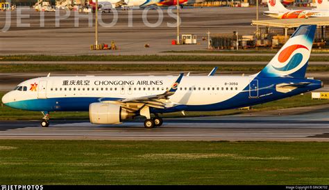 B 305q Airbus A320 251n Chongqing Airlines Sino6702 Jetphotos