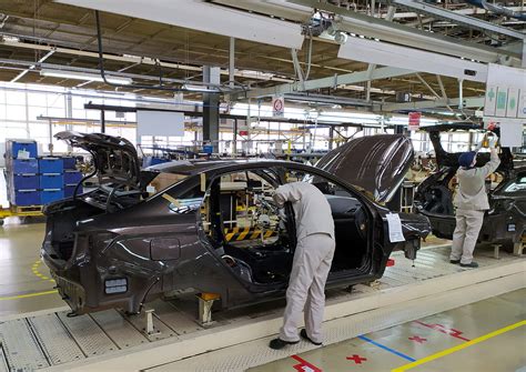 Russia's top carmaker Avtovaz looks to secure chip supplies amid ...