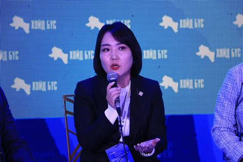 Доржсүрэн Үүрийнтуяа Монгол Улсад Үндэсний сэтгүүл зүй үүсэн хөгжсөний 112 жилийн ойн мэндийг