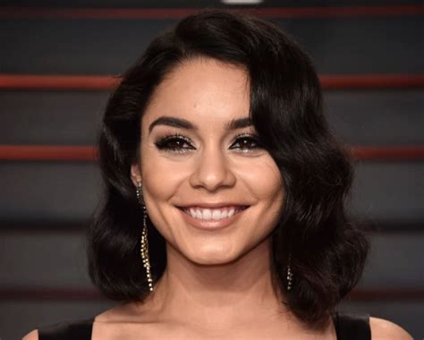 El Viaje De La Sonrisa De Vanessa Hudgens Lema