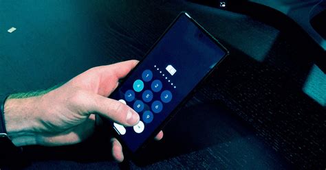 guy discovers a way to unlock any pixel phone without the passcode
