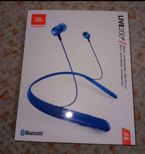 JBL 200 BT Headphones, Audio, Headphones & Headsets on Carousell