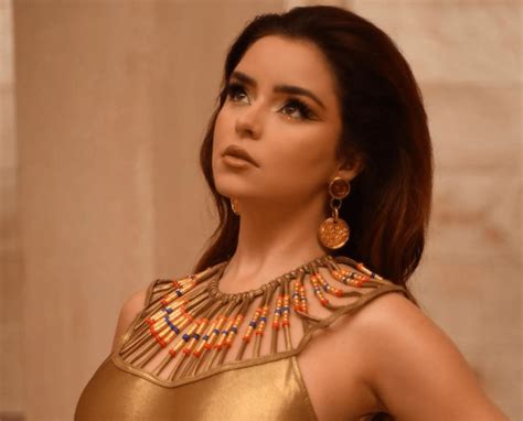 Demi Rose Mawby Net Worth Age Boyfriend Family Height Biography