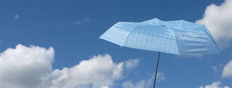 무료 이미지 비행 구름 공기 바람 여름 우산 기치 휴일 푸른 시즌 낙하산 파란 하늘 기분 전환 파라솔 쾌활함 페이스 북의 배경 부주의