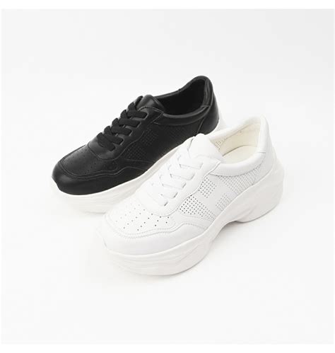 신난다슈여성 스니커즈 6cm 키높이 운동화 슬립온 소가죽 밴딩 발편한 쿠션 Mro247063롯데백화점 티몬