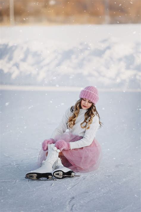 Фотосессия на катке Disneyland Outfits Ice Skating I Love Winter