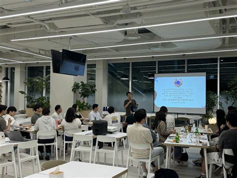 현대오토에버 Devtalk 개발자 성장경로 케어 프로그램 3회차 개발자로 사는 법 을 진행했습니다 성장에 관심있는 현대오토