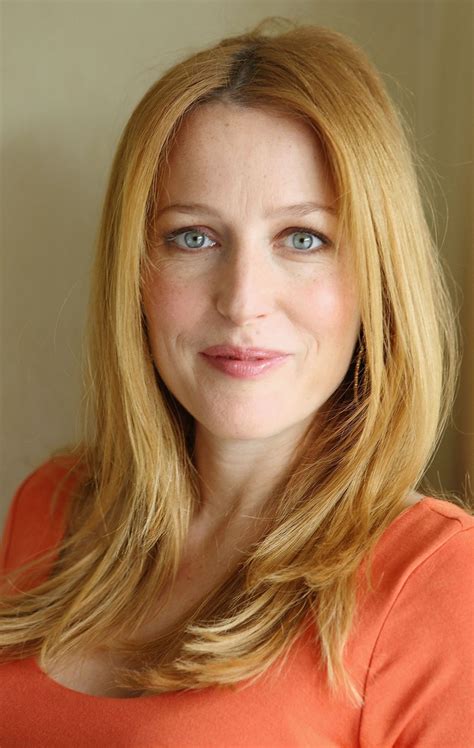 Gillian Anderson Net Worth 2025 Biography Career Salary