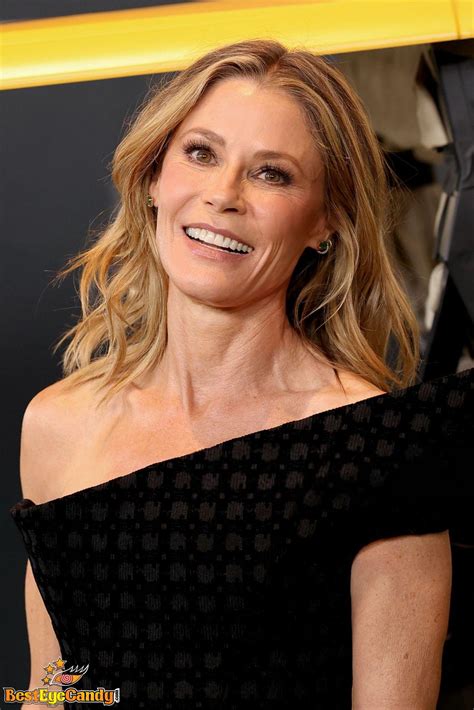 Julie Bowen Photo 7450647 1200x1799