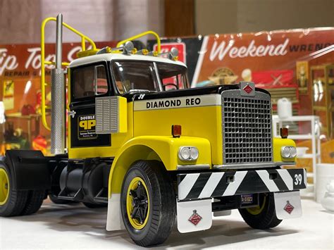 Model Truck Builder Com