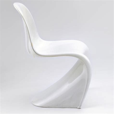 Harry Bertoias Diamond Chair Requires Primitive Method Of Construction