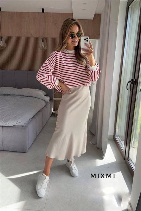 680 грн🕊️костюм жіночий спідниця трендова шовкова світшот лонгслів батнік — ціна 670 грн у