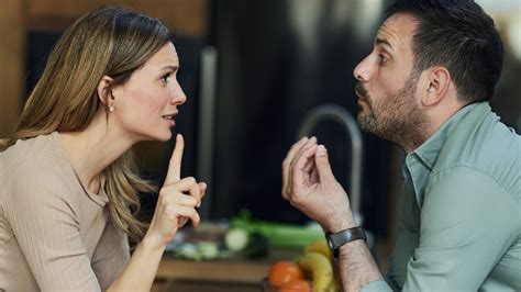 Your Guide To Argument Styles And How They Can Influence Conflict In Your Relationships