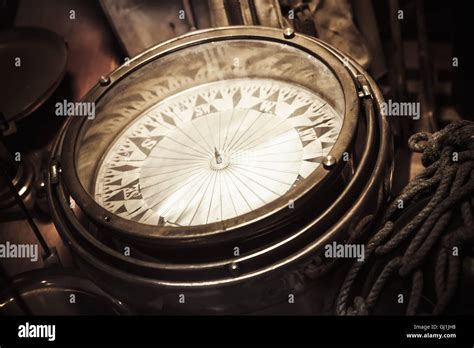 Vintage Nautical Compass