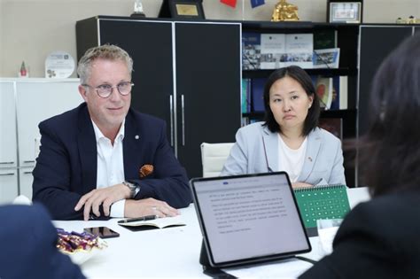 ХБНГУ ын Бундестагийн гишүүн Андреас Ларемтай уулзав