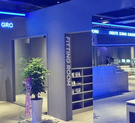 부산간판 대형 돌출간판 제작 벽면스텐실 작업 방법안내 댄스스튜디오 실내 사인물 시공후기 네이버 블로그