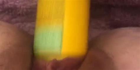 Je Suis En Manque De Grosse Queue Je Menfonce Mon Déo Dans La Chatte