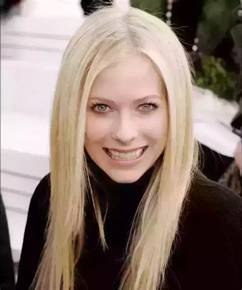 Avril Lavigne Without Makeup Avril Lavigne Continues To Defy The Laws
