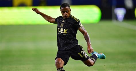 Diego Palacios Não é O único E Corinthians Prepara Pacotão Com 7 Reforços Para 2024