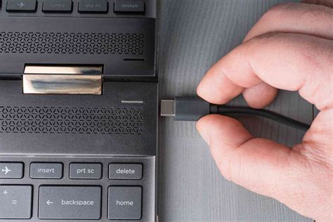 How To Connect Two Monitors To A Laptop