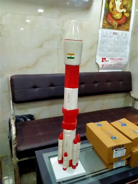 20th Century Painted Isro Rocket Model At Rs 35000 Piece In Delhi ID 25607931662