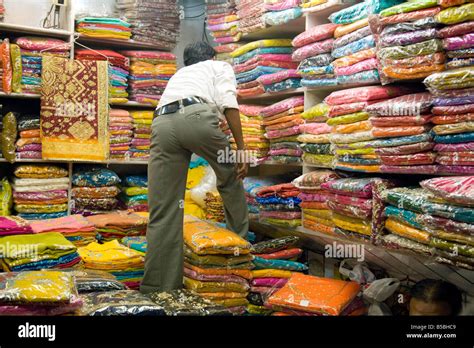 Sari Sari Store Hi Res Stock Photography And Images Alamy
