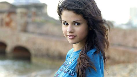 Free Selena Gomez HD Wallpapers - Wallpaper Cave