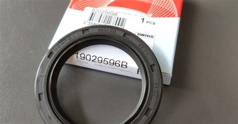 Oil Seal 4921x6822x79 Htc Fpm