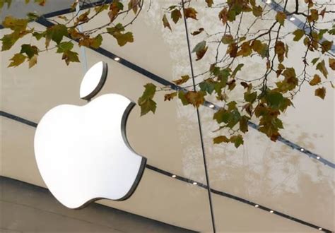 apple partners with anthropic to develop ai powered coding tool report