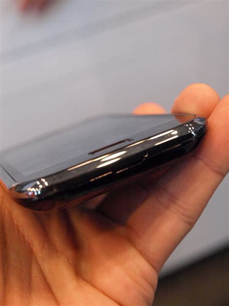 Quick Look At The Samsung Galaxy S And The Super Amoled And Daily Briefing