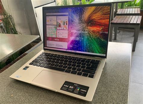 Review Acer Swift 3 OLED SF314 71 Ringan Dan Tipis Penunjang Rutinitas Profesional Muda